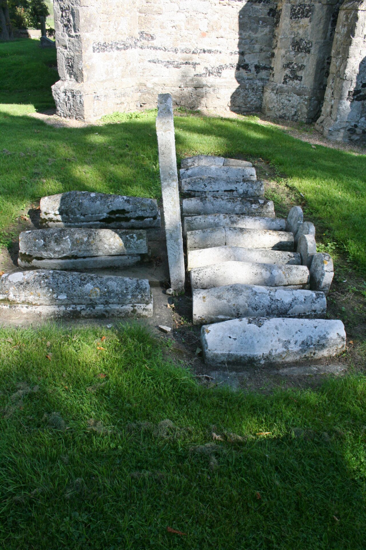 The Lozenges, The Chest Tomb, and The Hulk - Grave Stories