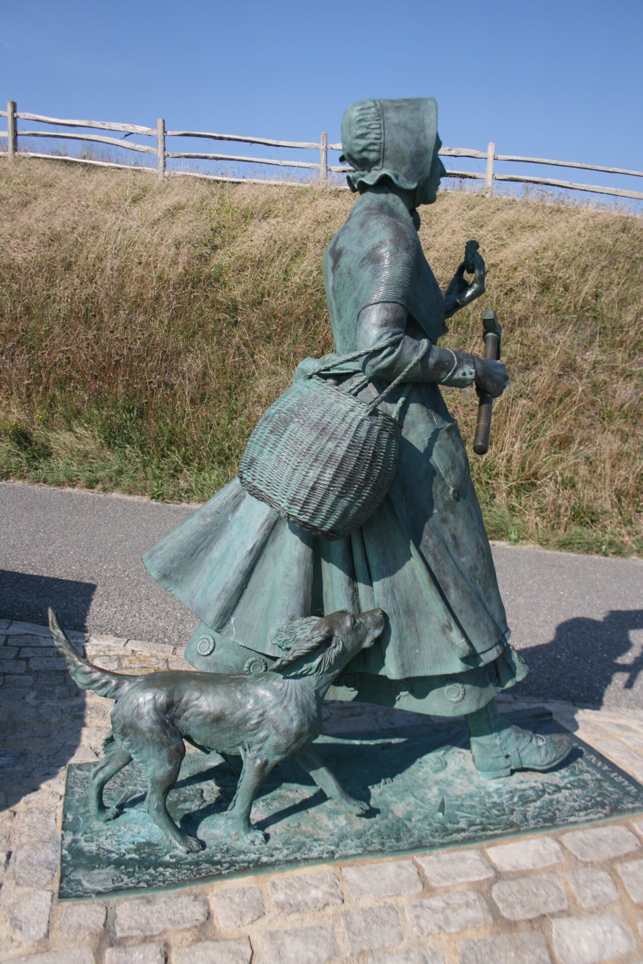 Mary Anning Rocks; A Story of Passion and Purpose - Grave Stories